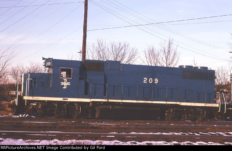 B&M 209(GP38-2)